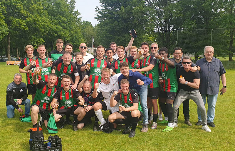 Yes, we did it! RGLVC blijft vierdeklasser – Rood Groen LVC'01